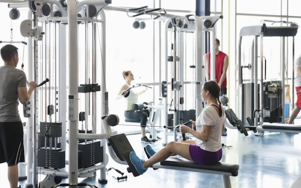 【自宅筋トレの限界】家トレで細マッチョは無理？ 筋トレメニューと継続力で考察！ | STEADY Magazine